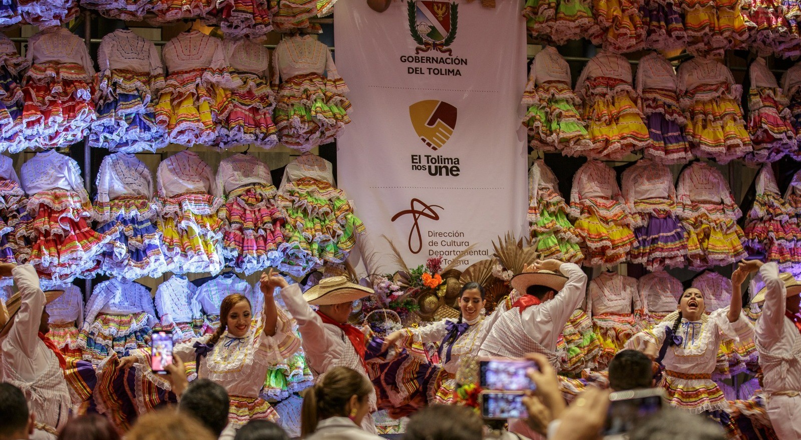 Nueva dotación de trajes típicos será entregada a municipios del Tolima ...