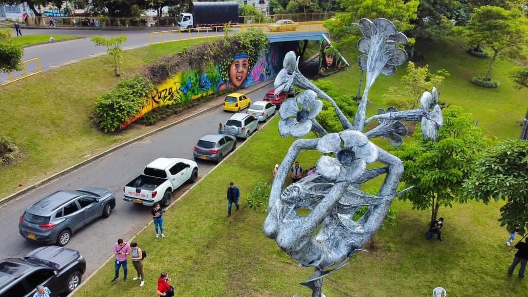 Con la 'Flor de Ocobo' reemplazaron el monumento de Andrés López de ...