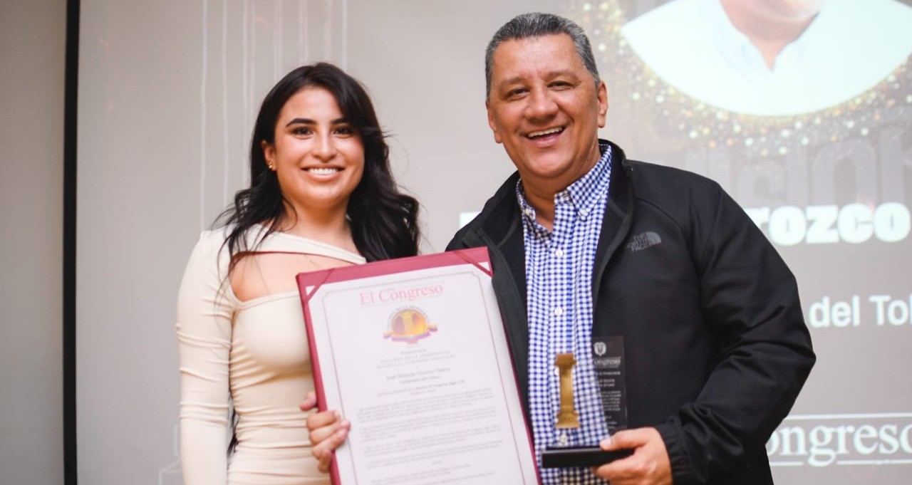 Gobernador Orozco recibió la distinción 'Columna de la Democracia' | El ...