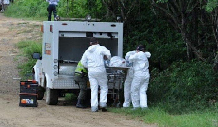 Hallan dos cuerpos sin vida en vía al Aeropuerto Perales | El Cronista | Periodismo de análisis ...