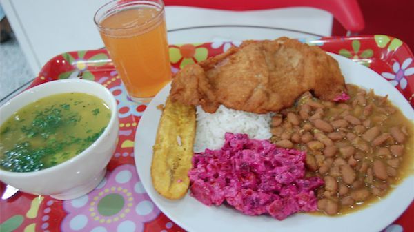 El valor del corrientazo hace que el porta este de moda | El Cronista ...