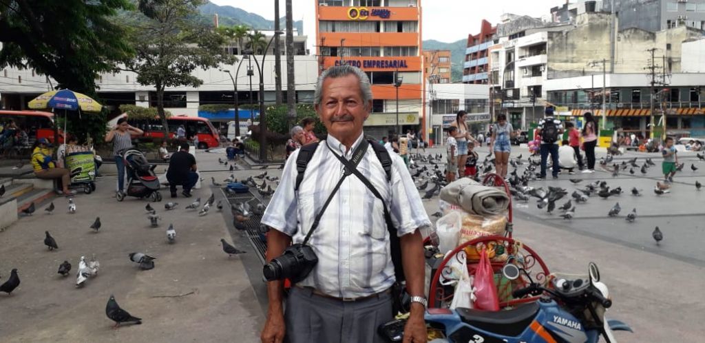 Álvaro Giraldo, fotógrafo, sobandero y botánico que cura a quienes no ...