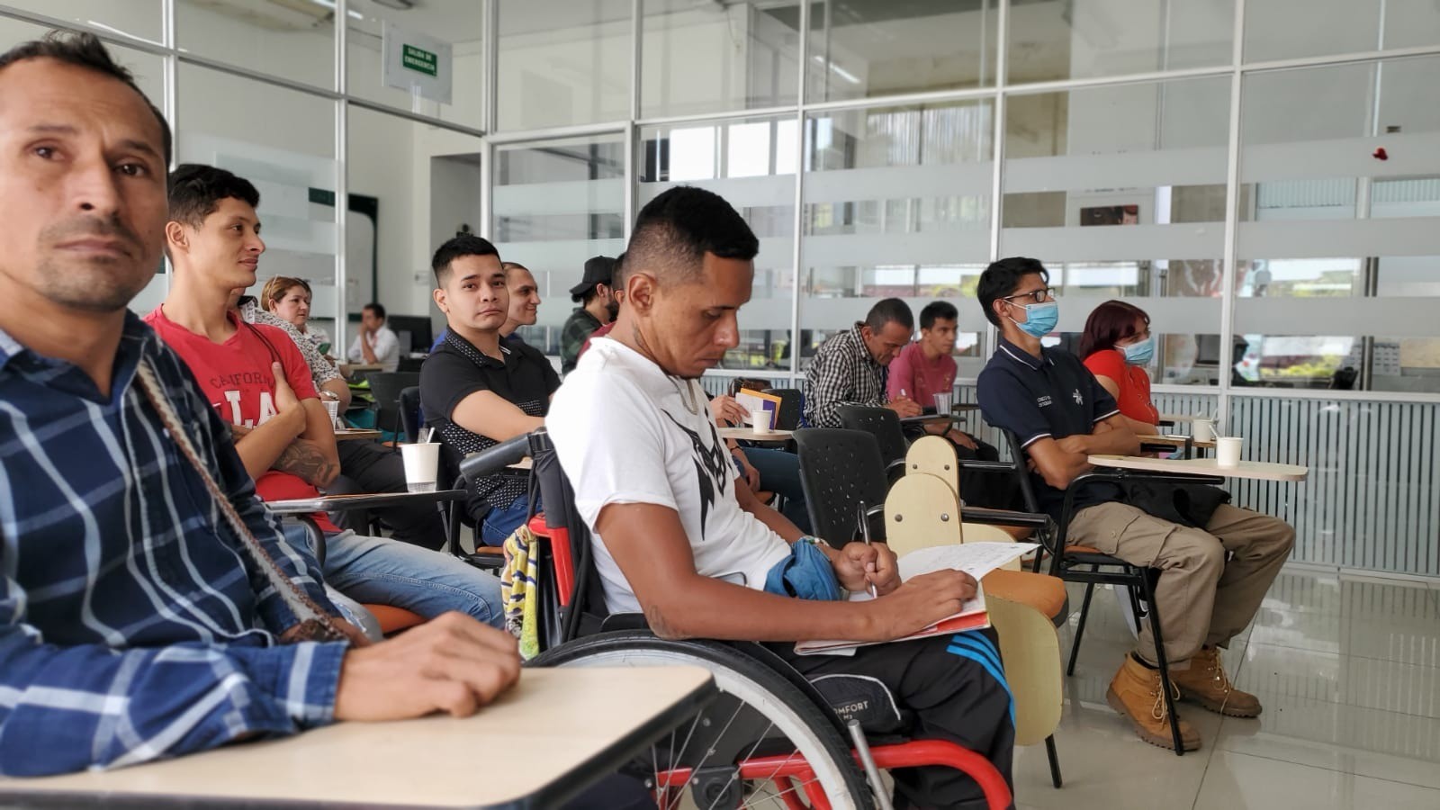 Iniciativa SENA en pro de igualdad de oportunidades laborales para ...