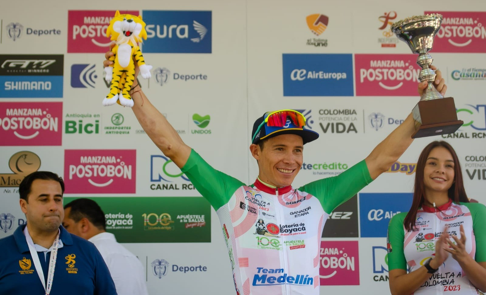 ‘superman López Ganó La Etapa En Ibagué De La Vuelta A Colombia El