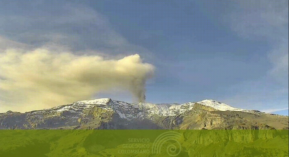 Volcán Nevado del Ruiz expulsó columna de ceniza de casi 3.000 metros ...